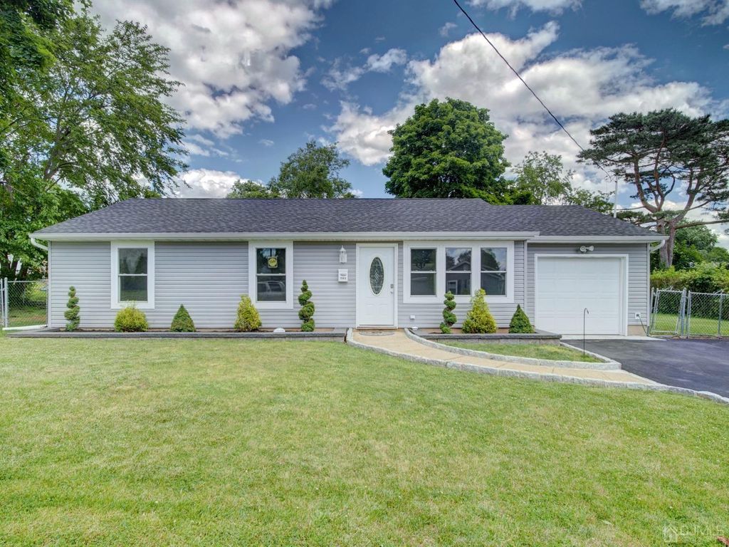 185 Adams St, Piscataway, NJ 08854 - See Est. Value, Schools & More