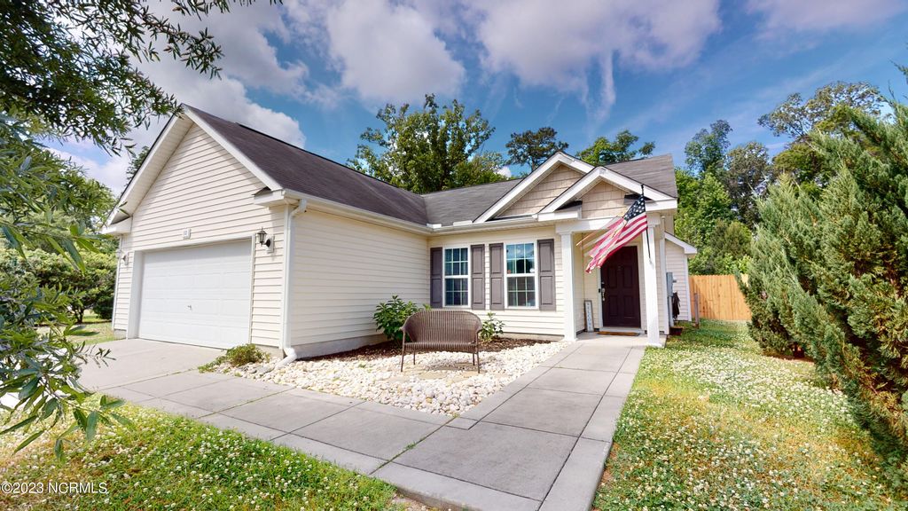 112 Hidden Hollow Drive, Richlands, NC 28574 | Trulia