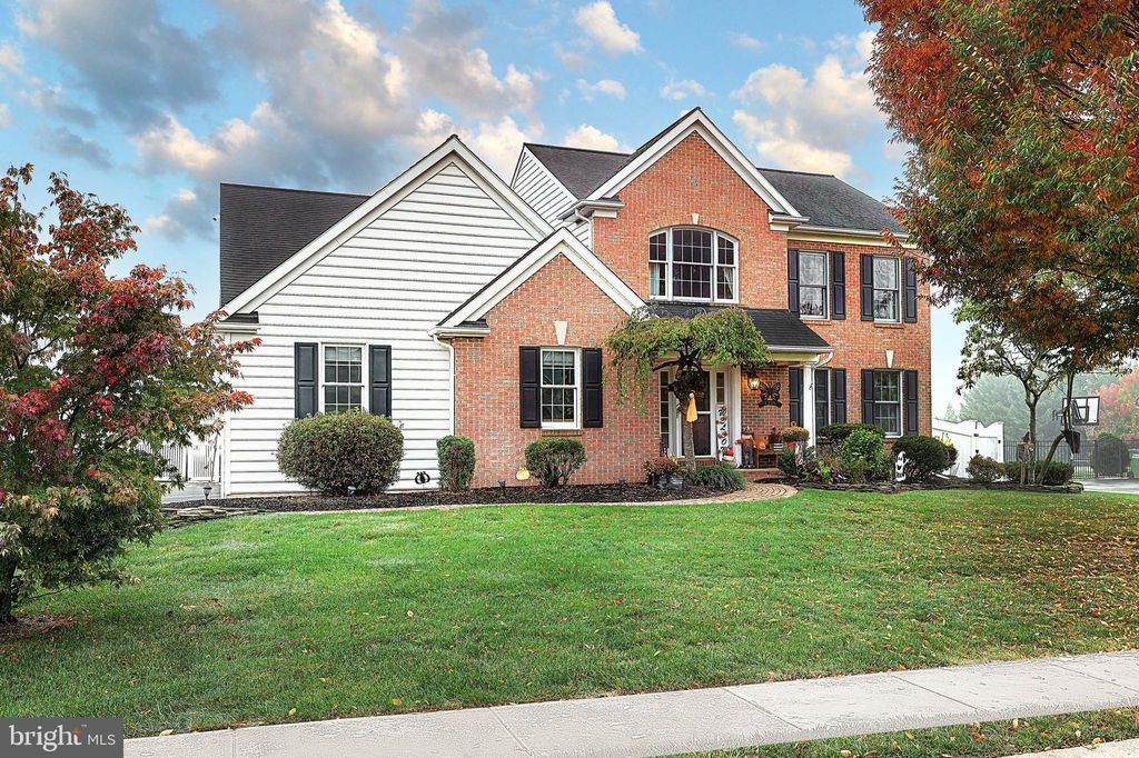 2356 Addison Ct, York, PA 17404 - See Est. Value, Schools & More