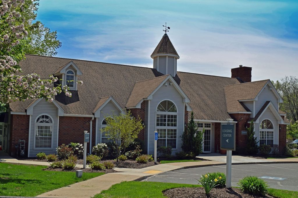 200 Blakeslee St #5-044, Bristol, CT 06010 - See Est. Value, Schools & More