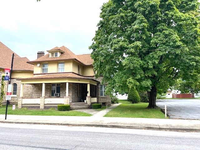 529 Main St, Bellwood, PA 16617 - See Est. Value, Schools & More