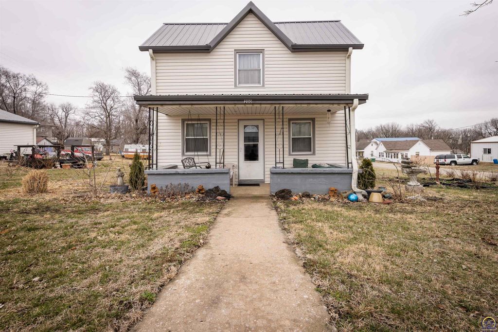 200 Lovejoy Ave, Circleville, KS 66416 | Trulia