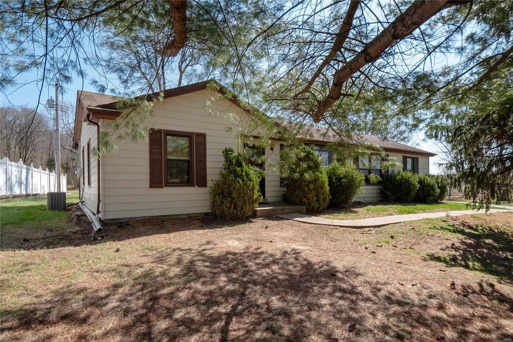 13320 W Watson Rd, Saint Louis, MO 63127 - See Est. Value, Schools & More