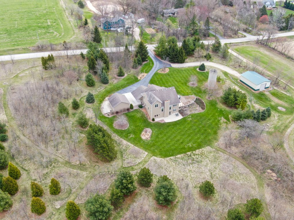 2327 Hillside Rd, Richfield, WI 53076 - See Est. Value, Schools & More