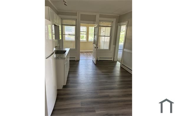 186 Grattan St #2R, Chicopee, MA 01020 - See Est. Value, Schools & More