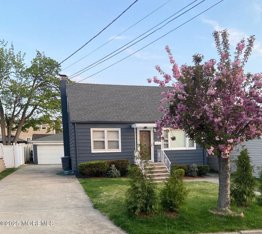 396 Van Bussum Ave, Garfield, NJ 07026 - See Est. Value, Schools & More