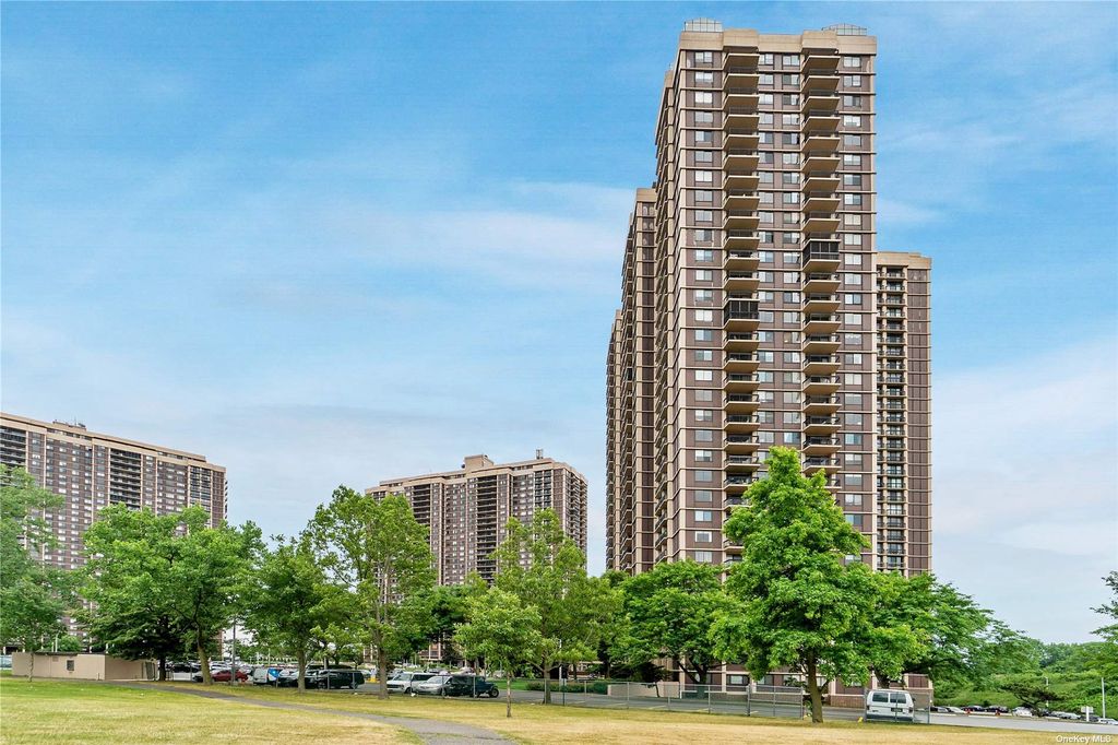 26910 Grand Central Parkway UNIT 22R, Floral Park, NY 11005 | Trulia