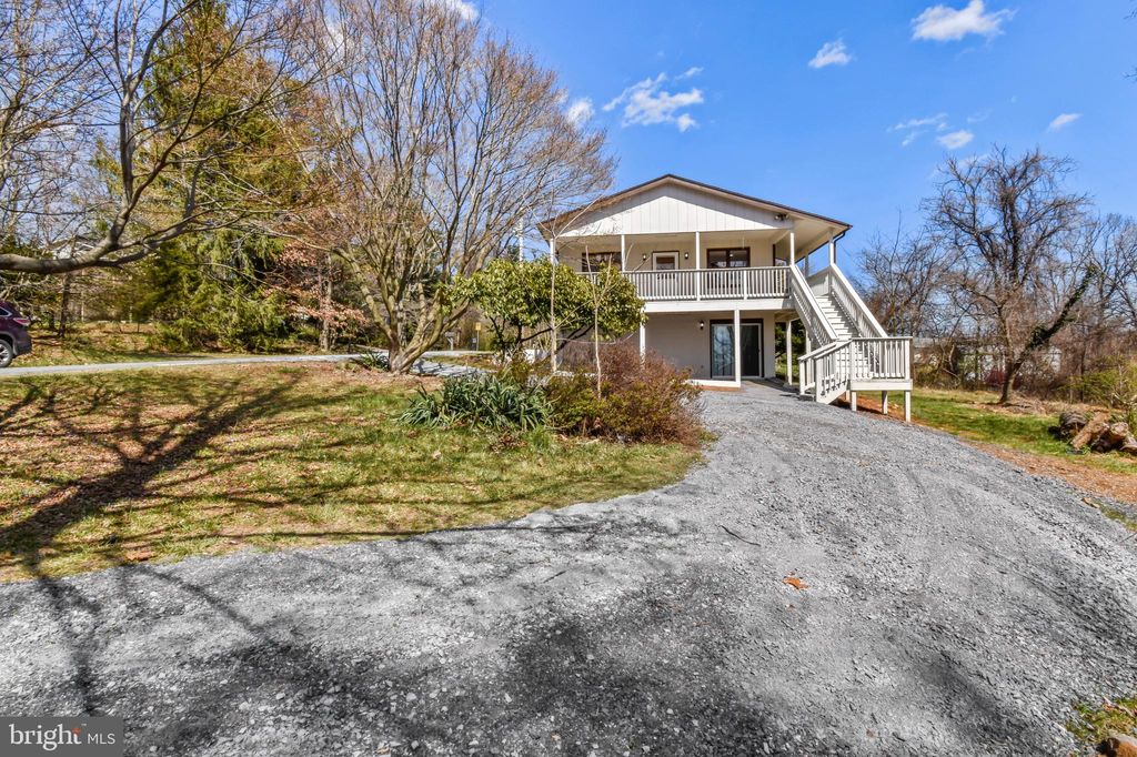 28 Worlds End Ln, Linden, VA 22642 - See Est. Value, Schools & More