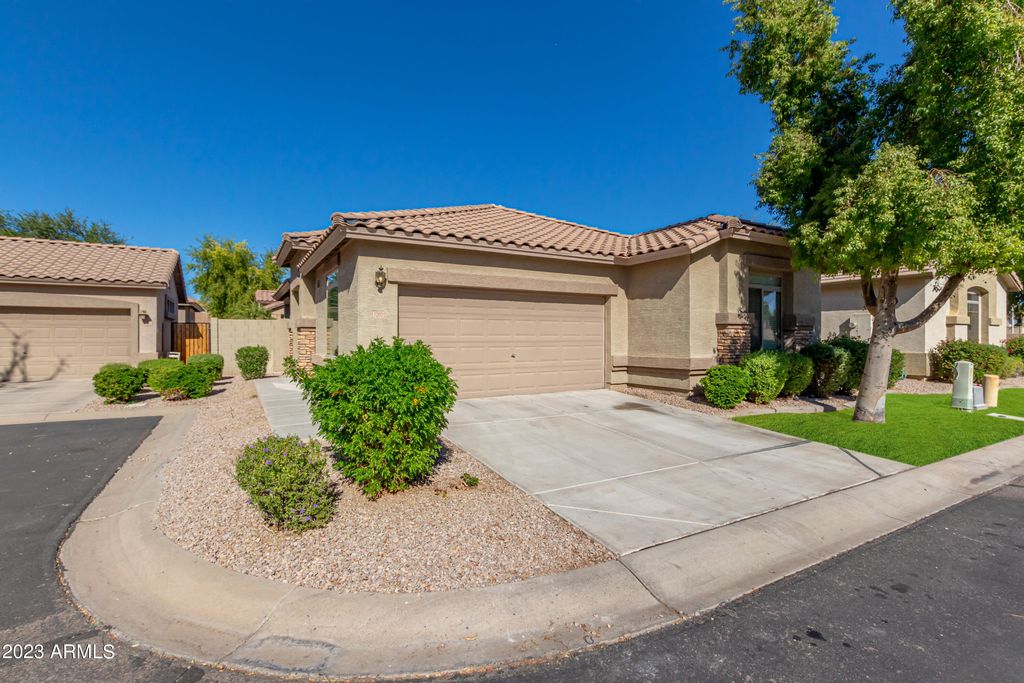 1260 S Soho Ln, Chandler, AZ 85286 - See Est. Value, Schools & More