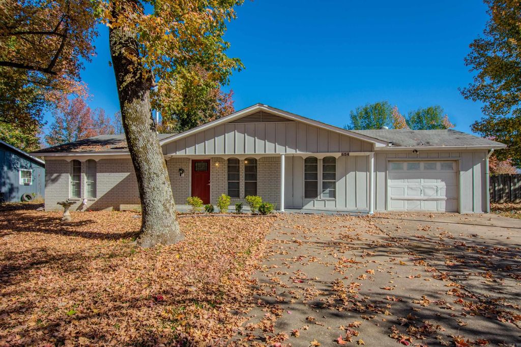 654 Stevenson St, Jacksonville, AR 72076 - See Est. Value, Schools & More