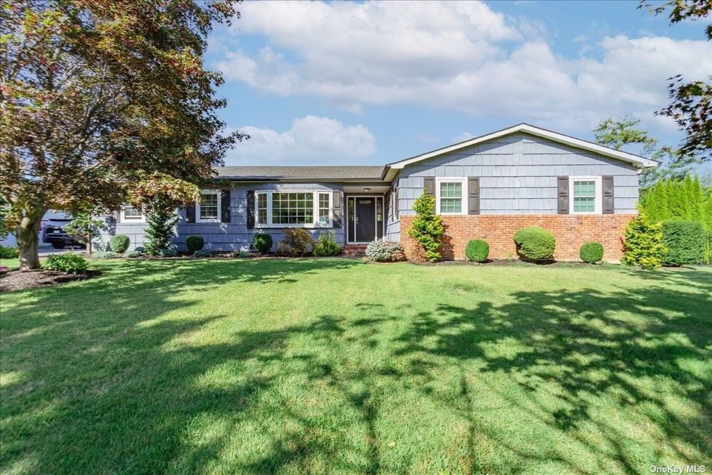 30 Louis Drive, Melville, NY 11747 | Trulia