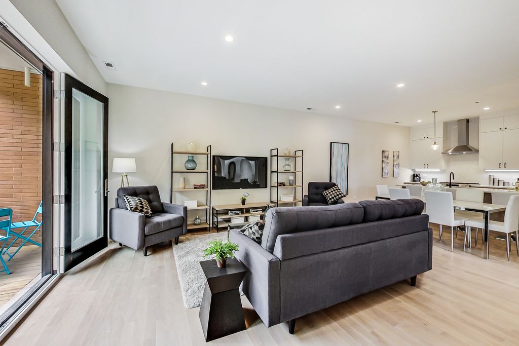 3204 N Clifton Ave #209, Chicago, IL 60657 | Trulia