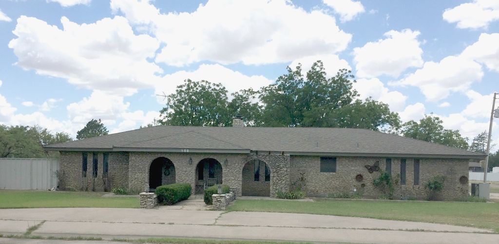 500 Main St, Roscoe, TX 79545 - See Est. Value, Schools & More