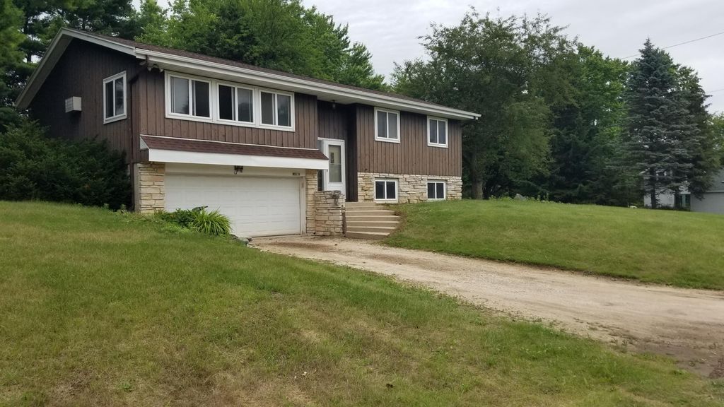 W7130 Western Ave, Adell, WI 53001 - See Est. Value, Schools & More