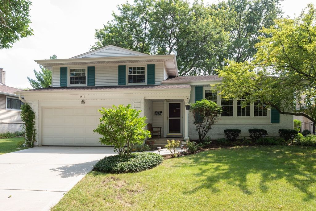2415 E Lillian Ln, Arlington Heights, IL 60004 - See Est. Value ...