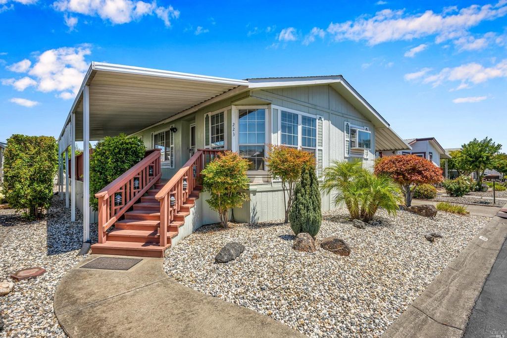 223 Daisy Drive, Napa, CA 94558 - See Est. Value, Schools & More
