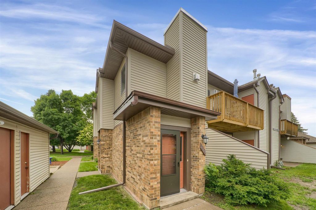 2063 Parkside Dr #32, Saint Paul, MN 55119 - See Est. Value, Schools & More