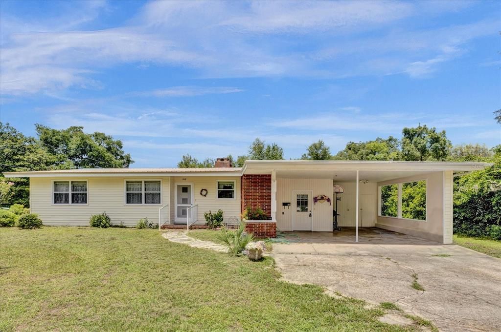 208 Lakeview Ave, Crescent City, FL 32112 - See Est. Value, Schools & More