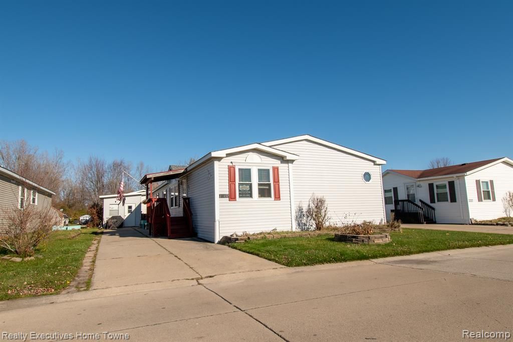 23157 Grey Gables Dr, Clinton Township, MI 48036 - See Est. Value ...