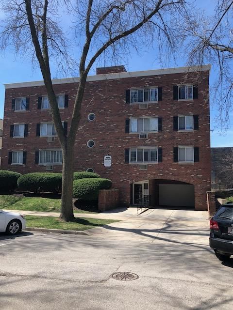 2621 N Frederick Ave, Milwaukee, WI 53211 - See Est. Value, Schools & More