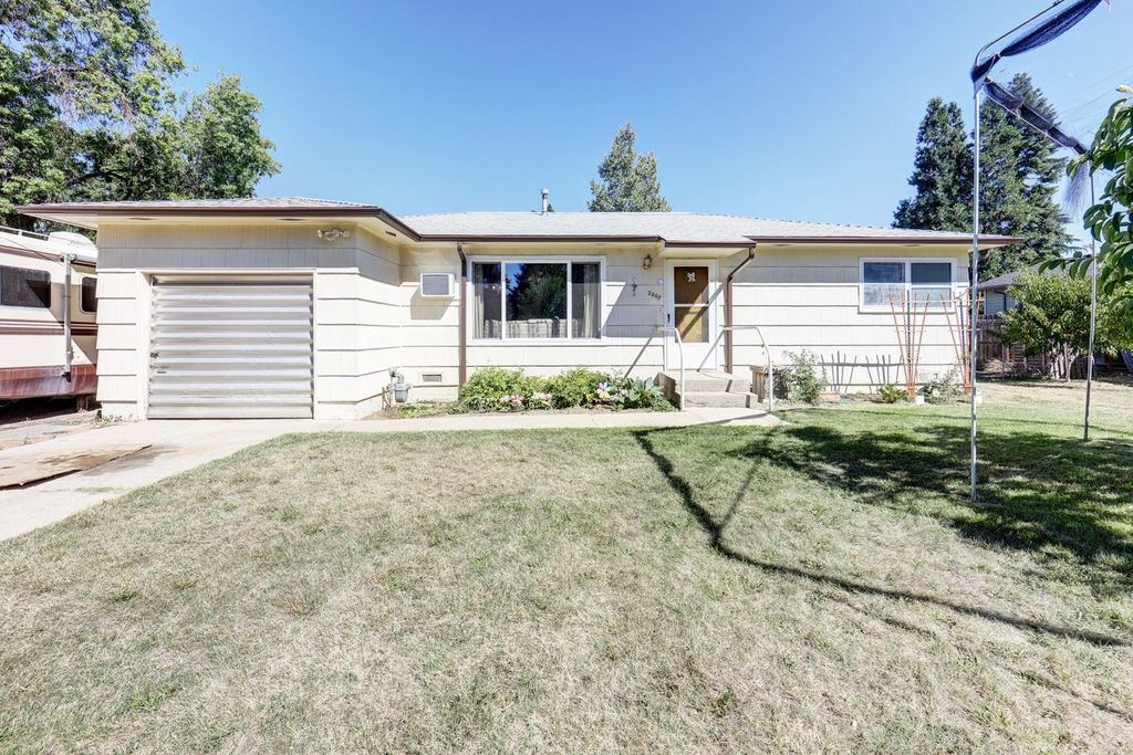 2007 Griffin Creek Rd, Medford, OR 97501 - See Est. Value, Schools & More