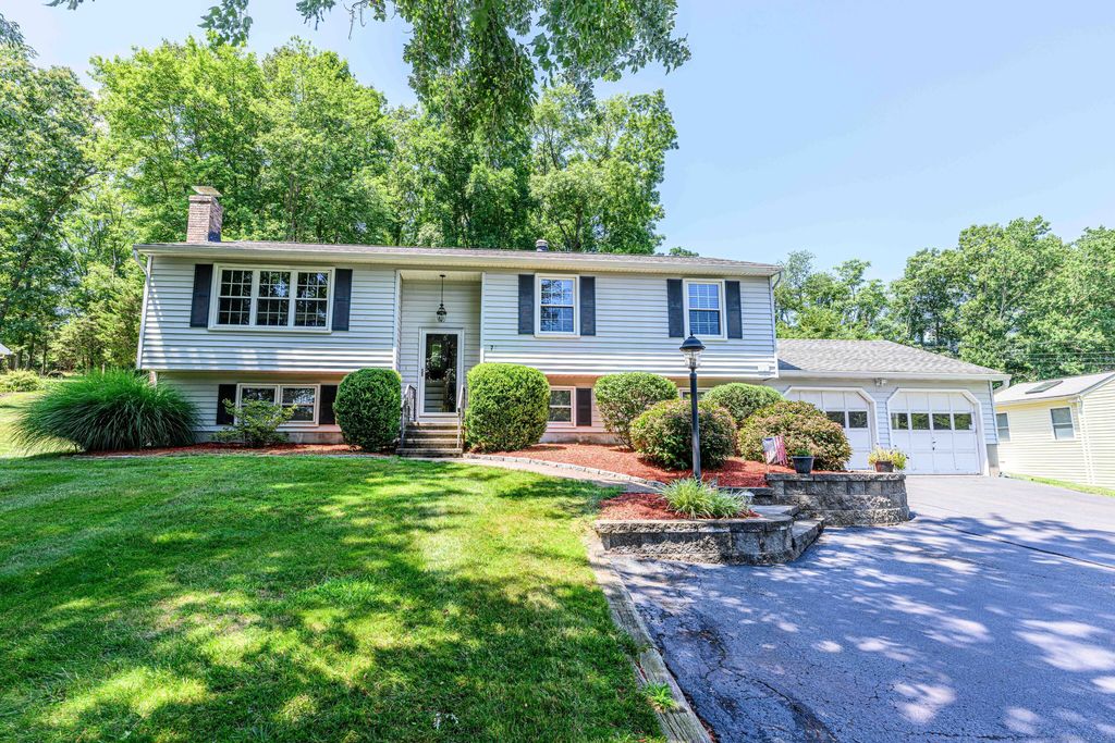 73 North Airline Road, Wallingford, CT 06492 - See Est. Value, Schools ...