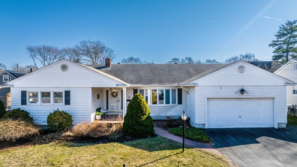 12 York St, New Bedford, MA 02745 - See Est. Value, Schools & More