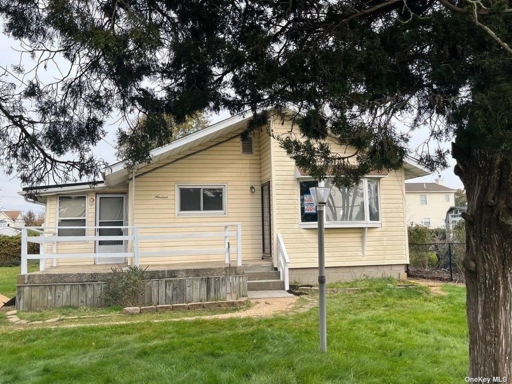 19 Kent Drive, Shirley, NY 11967 | Trulia