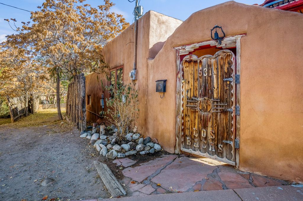 531 Alto St, Santa Fe, NM 87501 - See Est. Value, Schools & More