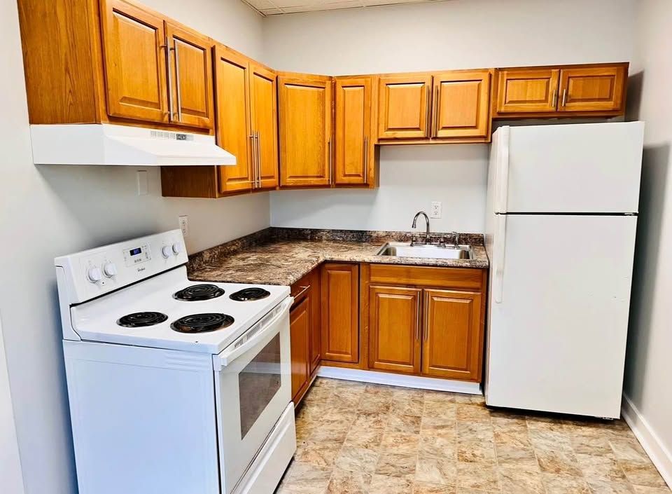 312 Union St, Bangor, ME 04401 - See Est. Value, Schools & More