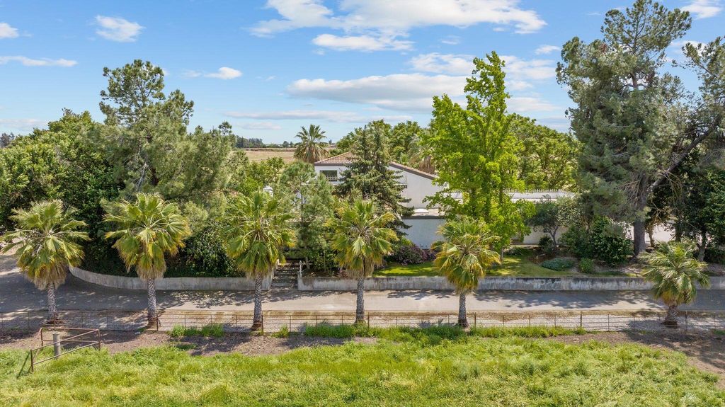 17663 Island Drive, Madera, CA 93636 - See Est. Value, Schools & More