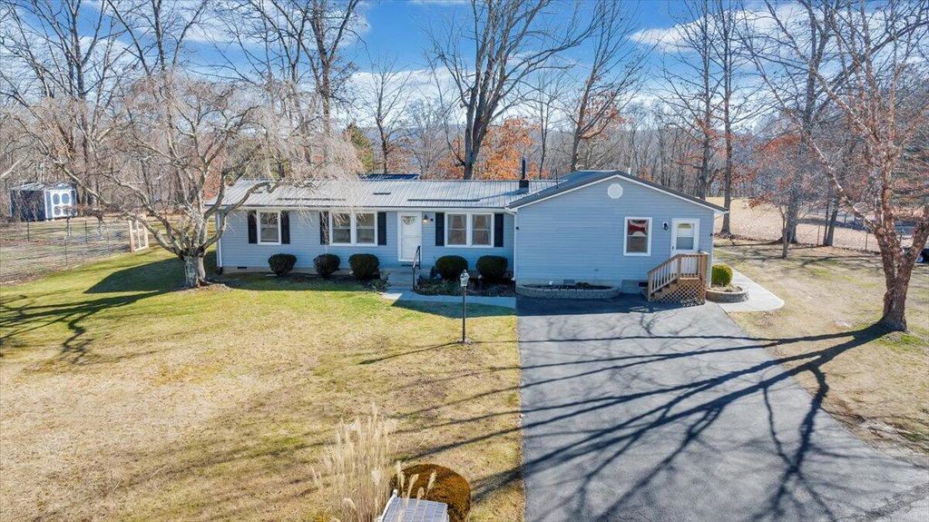 273 Anderson Estates Rd, Lewisburg, WV 24901 - See Est. Value, Schools ...