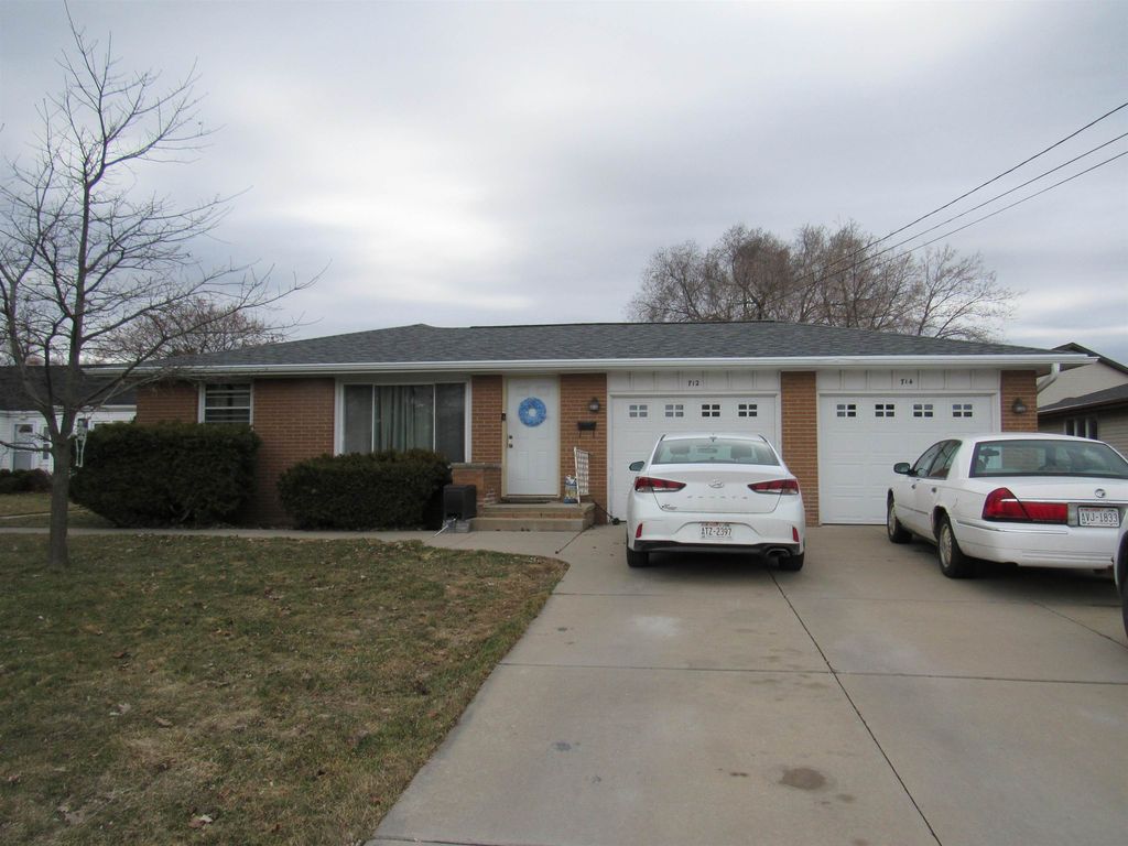 712 S Ridge Rd, Green Bay, WI 54304 - See Est. Value, Schools & More