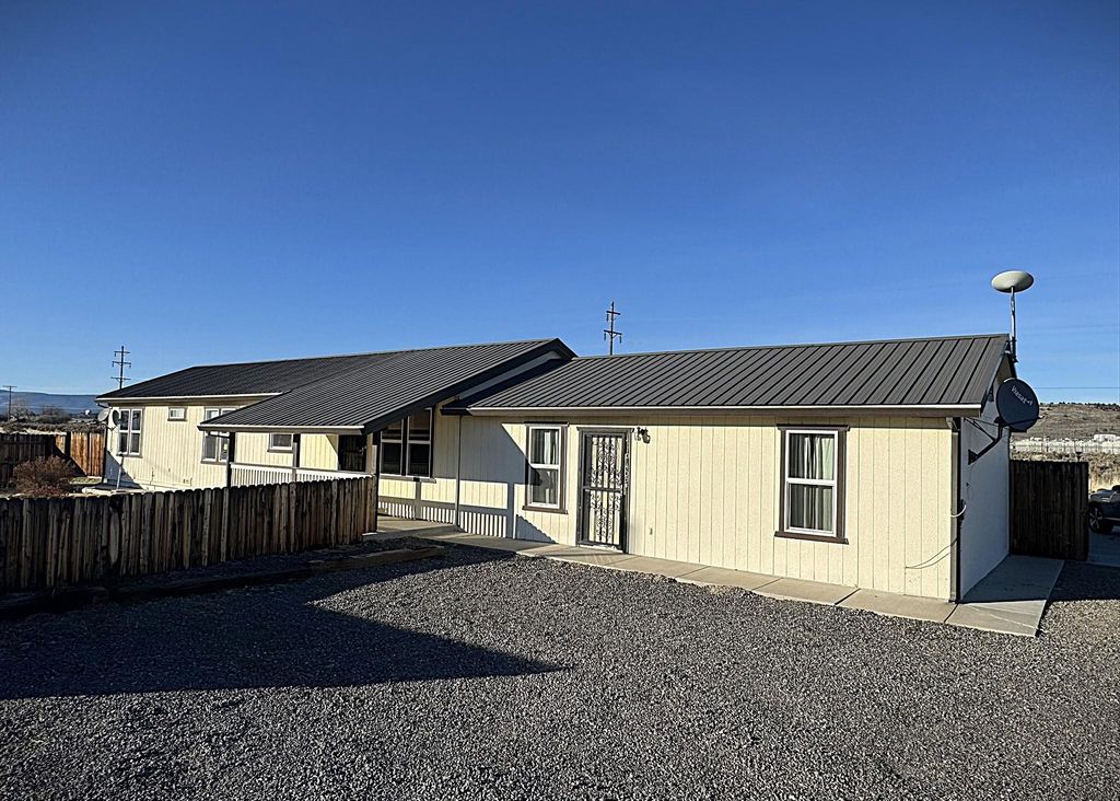 714 Center Rd #405, Susanville, CA 96130 | MLS# 202600013 - Trulia | Trulia