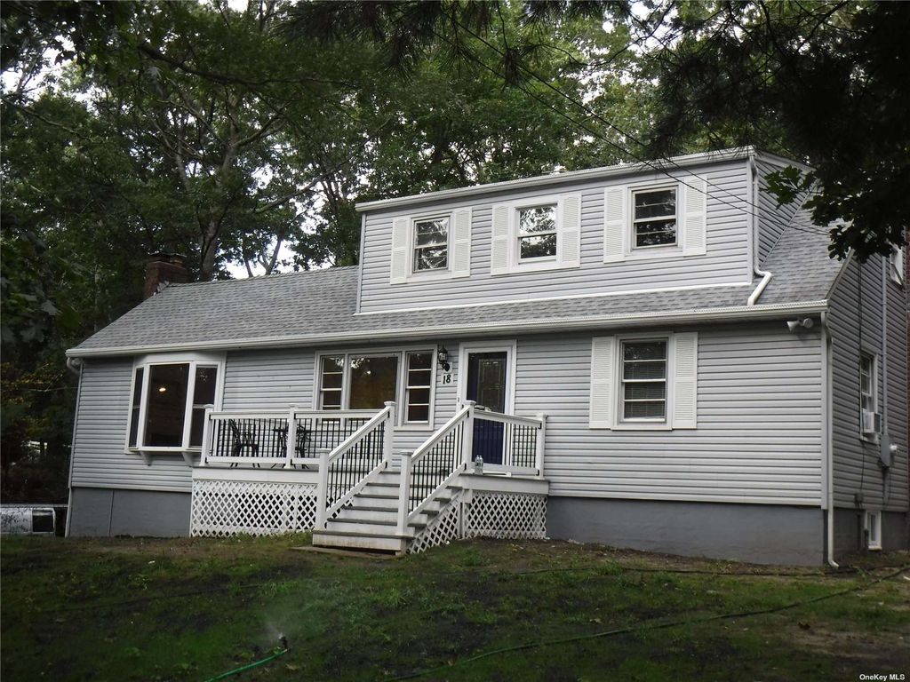 18 Medford Road, Ridge, NY 11961 | Trulia