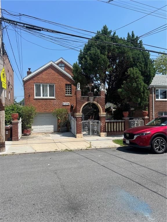 2408 Fish Avenue, Bronx, NY 10469 | Trulia