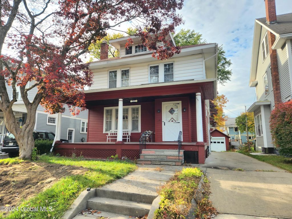 823 Woodland Avenue, Schenectady, NY 12309 - See Est. Value, Schools & More