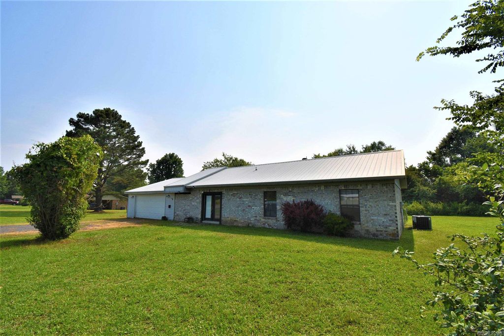 320 Beryl Rd, Conway, AR 72032 - See Est. Value, Schools & More