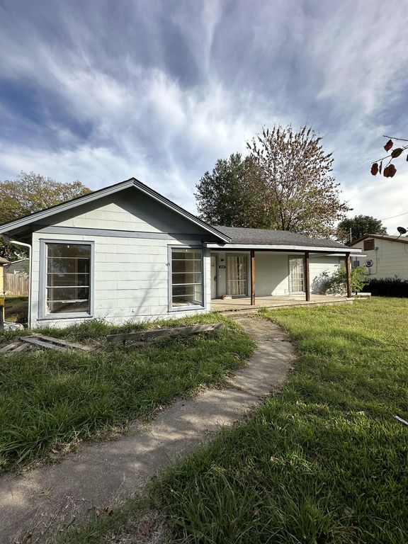 2518 Monroe St, Commerce, TX 75428 | Trulia