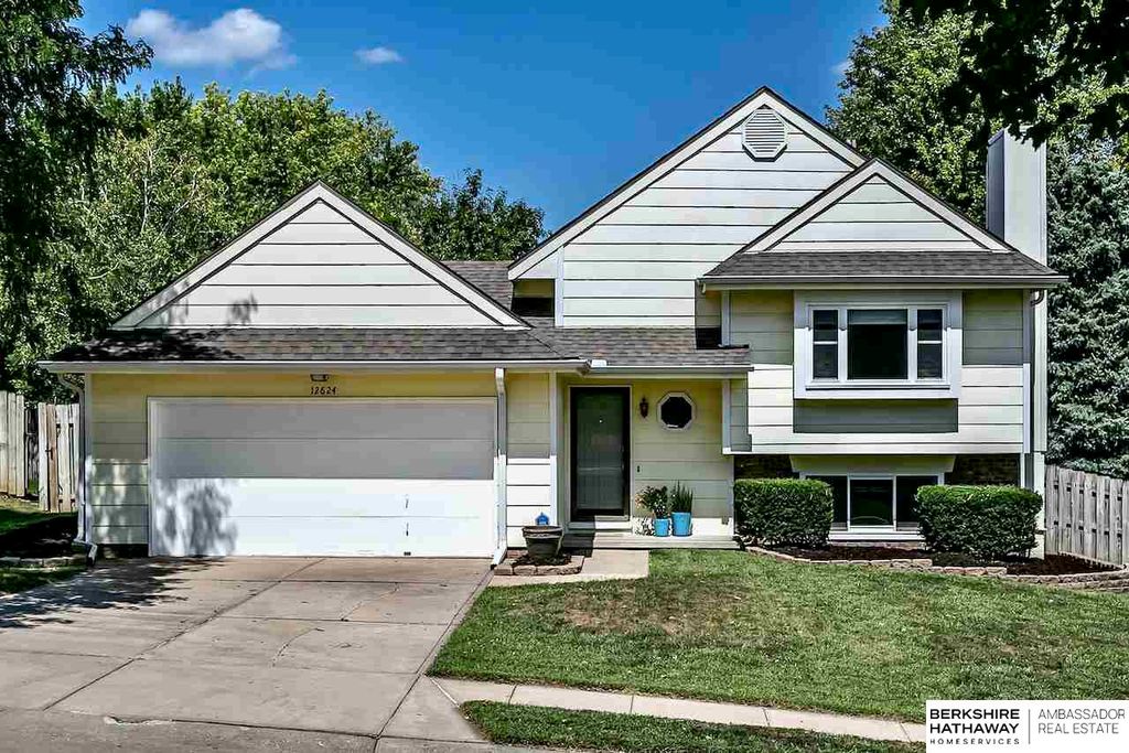 12624 Camden Ave, Omaha, NE 68164 | Trulia
