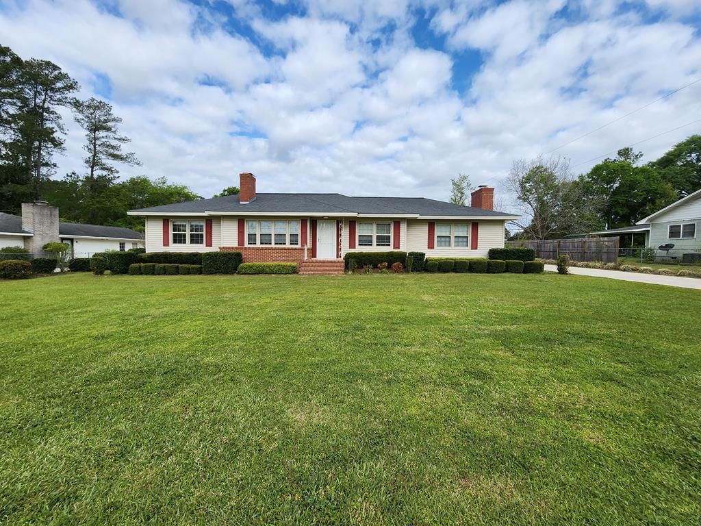 1513 Cecil Rd, Nashville, GA 31639 - See Est. Value, Schools & More