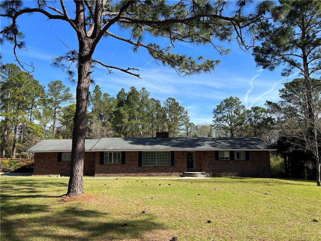 215 Rayonier Rd, Jesup, GA 31545 - See Est. Value, Schools & More