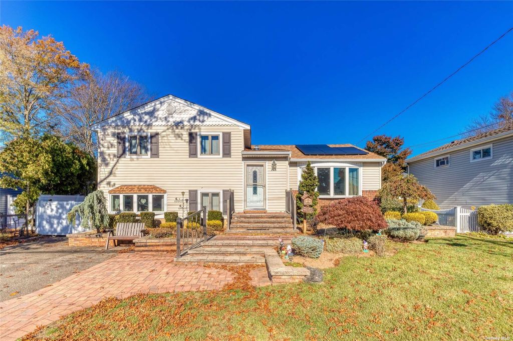 275 Walker Street, Massapequa Park, NY 11762 | Trulia