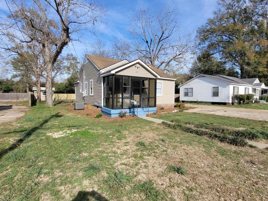 132 W Cherry Dr, Petal, MS 39465 - See Est. Value, Schools & More