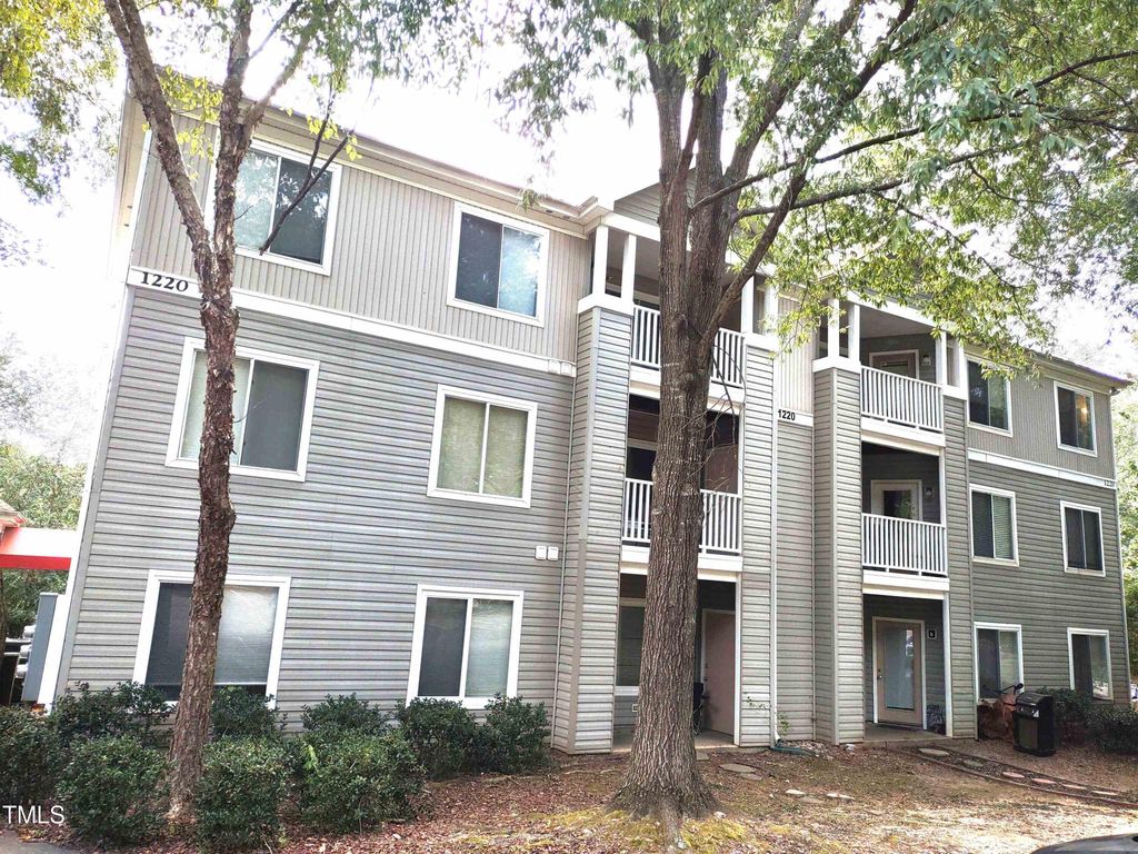 1220 University Ct #202, Raleigh, NC 27606 - See Est. Value, Schools & More