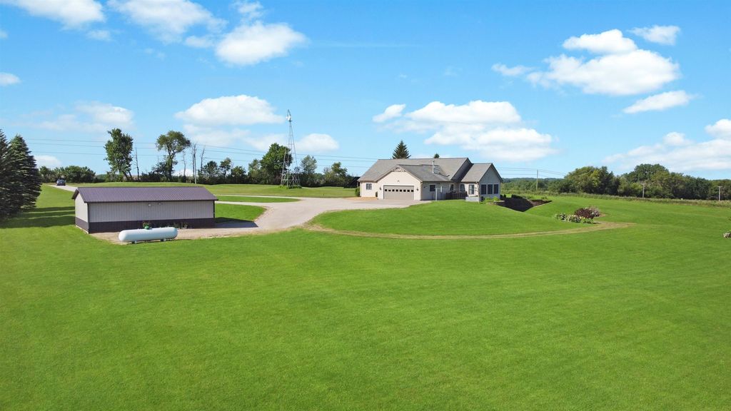 21771 Argo Fay Rte, Chadwick, IL 61014 | MLS# 202402745 | Trulia