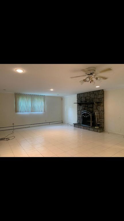 1008 E Broadway, Woodmere, NY 11598 - See Est. Value, Schools & More