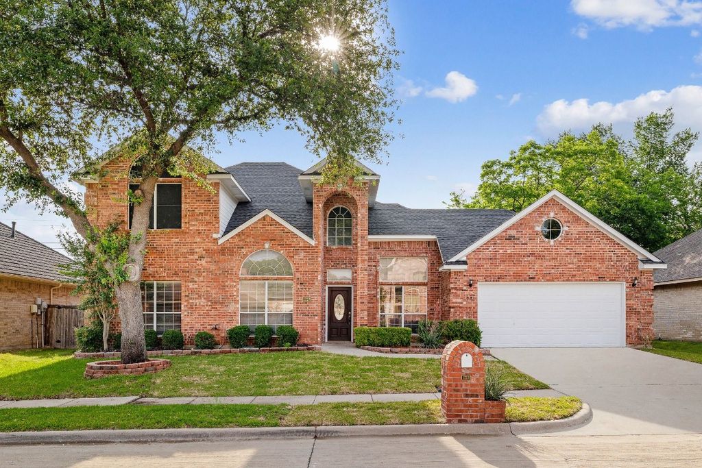 1228 Colby Ct, Irving, TX 75060 - See Est. Value, Schools & More