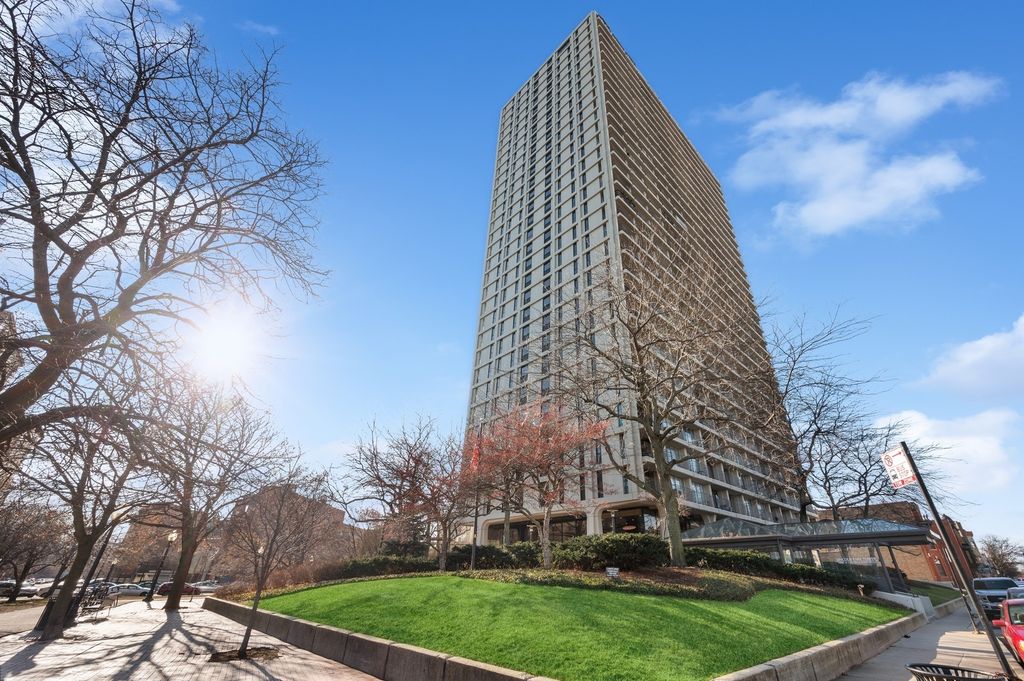 1960 N Lincoln Park West Ave #1802, Chicago, IL 60614 - See Est. Value ...