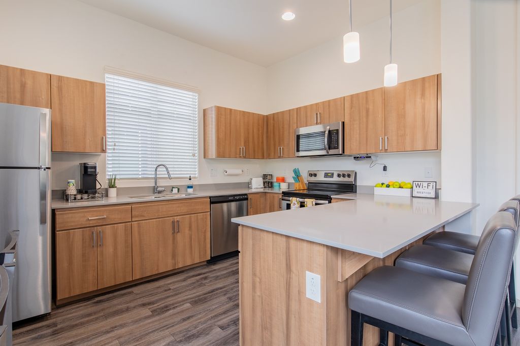 8201 W Olive Ave #4575455, Peoria, AZ 85345 - See Est. Value, Schools ...